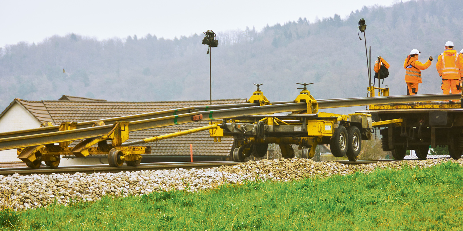 Langschienen-Abladesystem EMD, Gerät zum Abziehen von Schienen